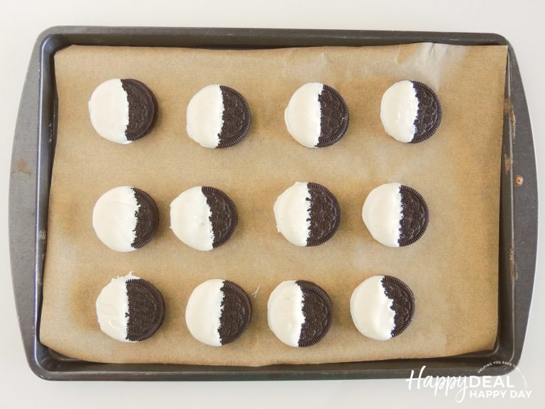 Peppermint Dipped Oreos Recipe - Happy Deal - Happy Day!